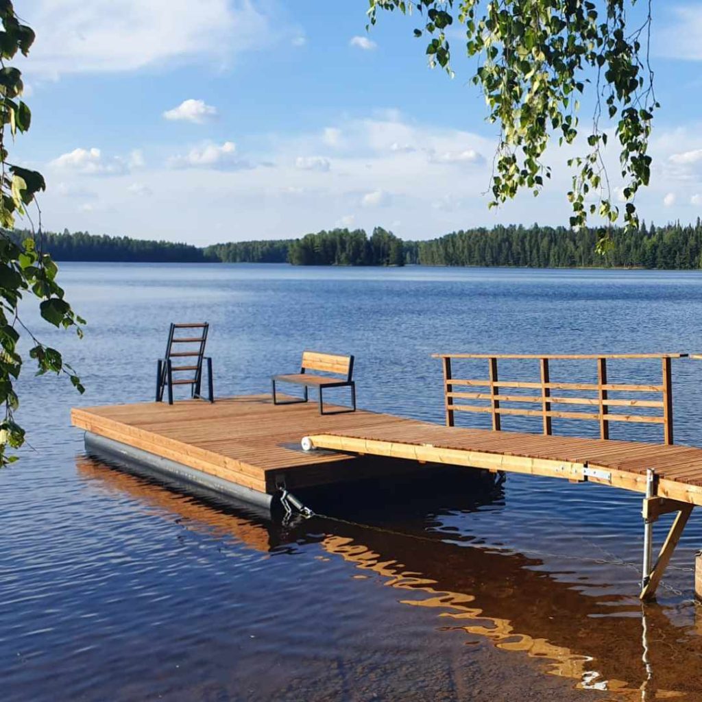 Mökki-P-laituri 3,15 x 6 m, kävelysillalla - Savorak